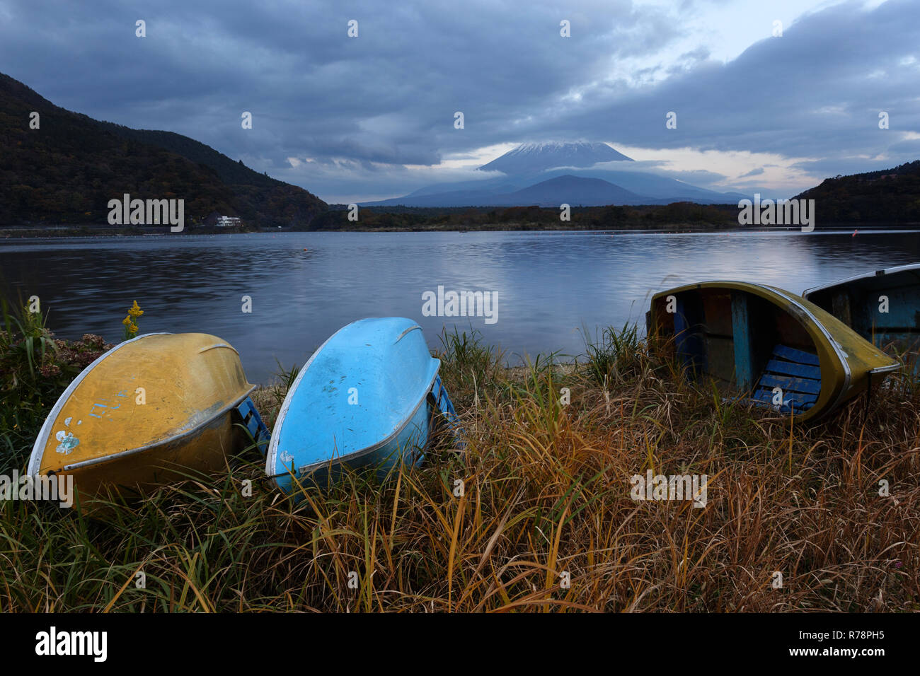 Japan Central Honshu Mount Fuji Shojiko Lake Shoji panoramic view with ...