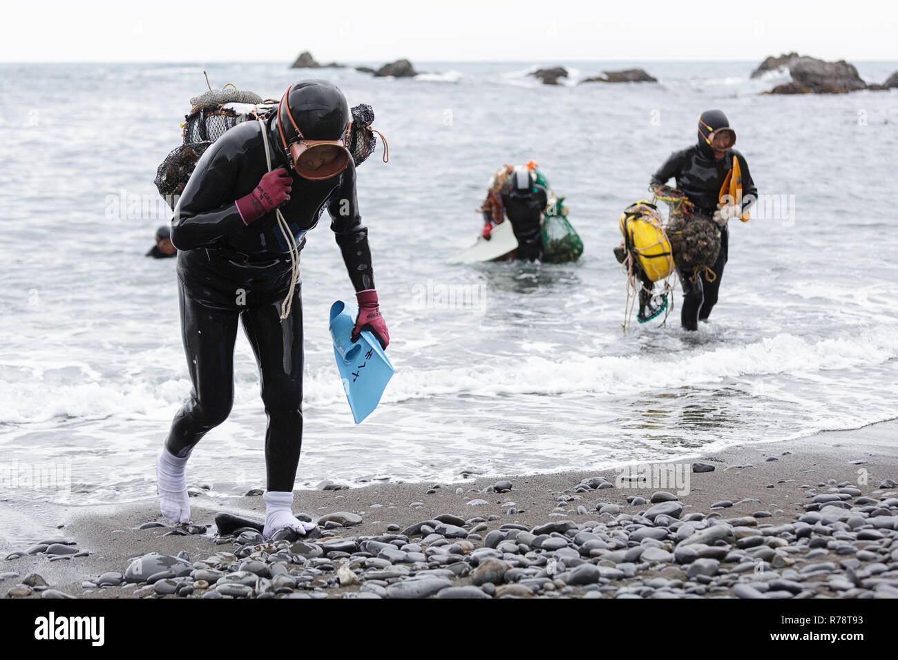 Japan women and divers hi-res stock photography and images - Alamy