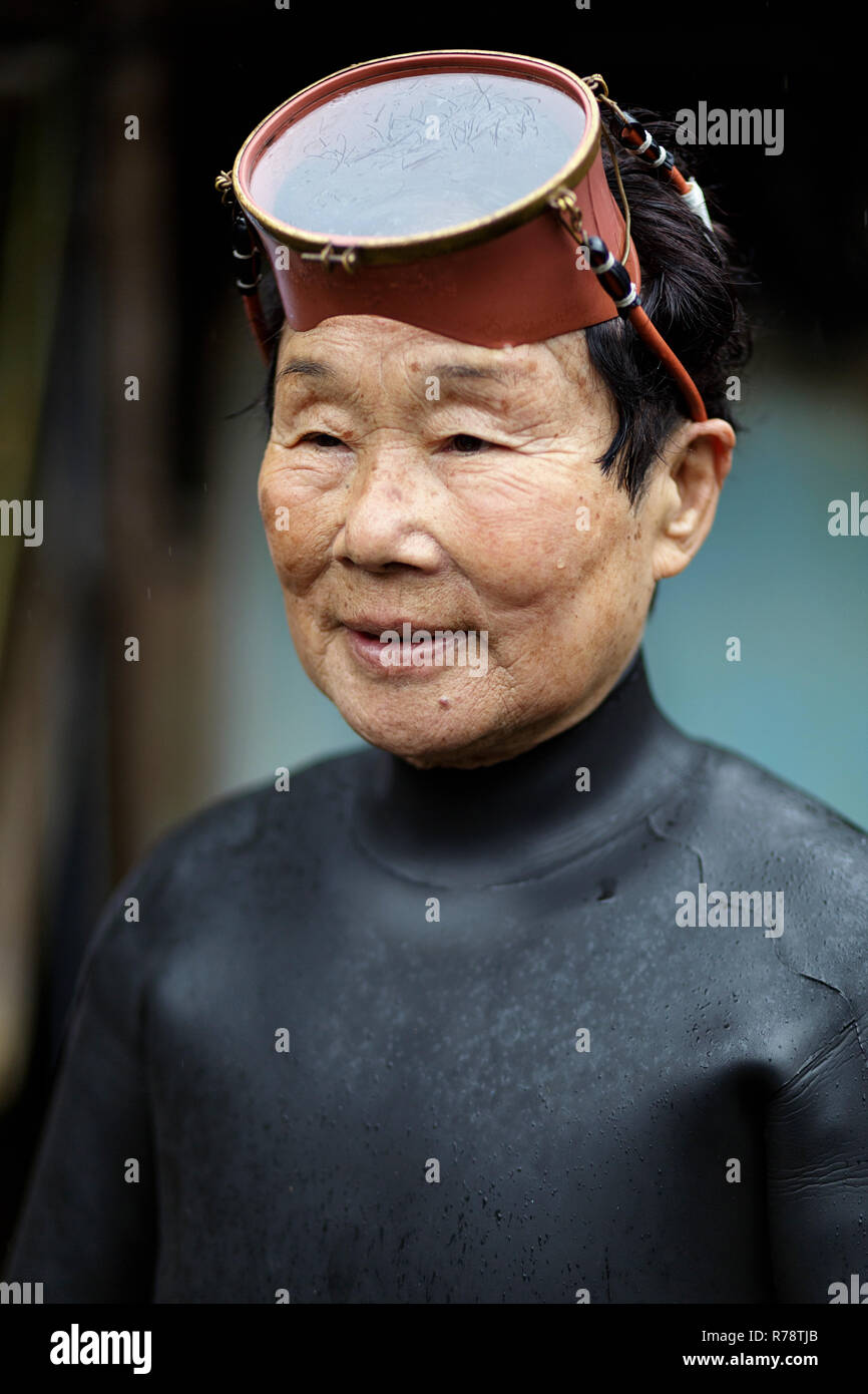 Ama diver hi-res stock photography and images - Alamy