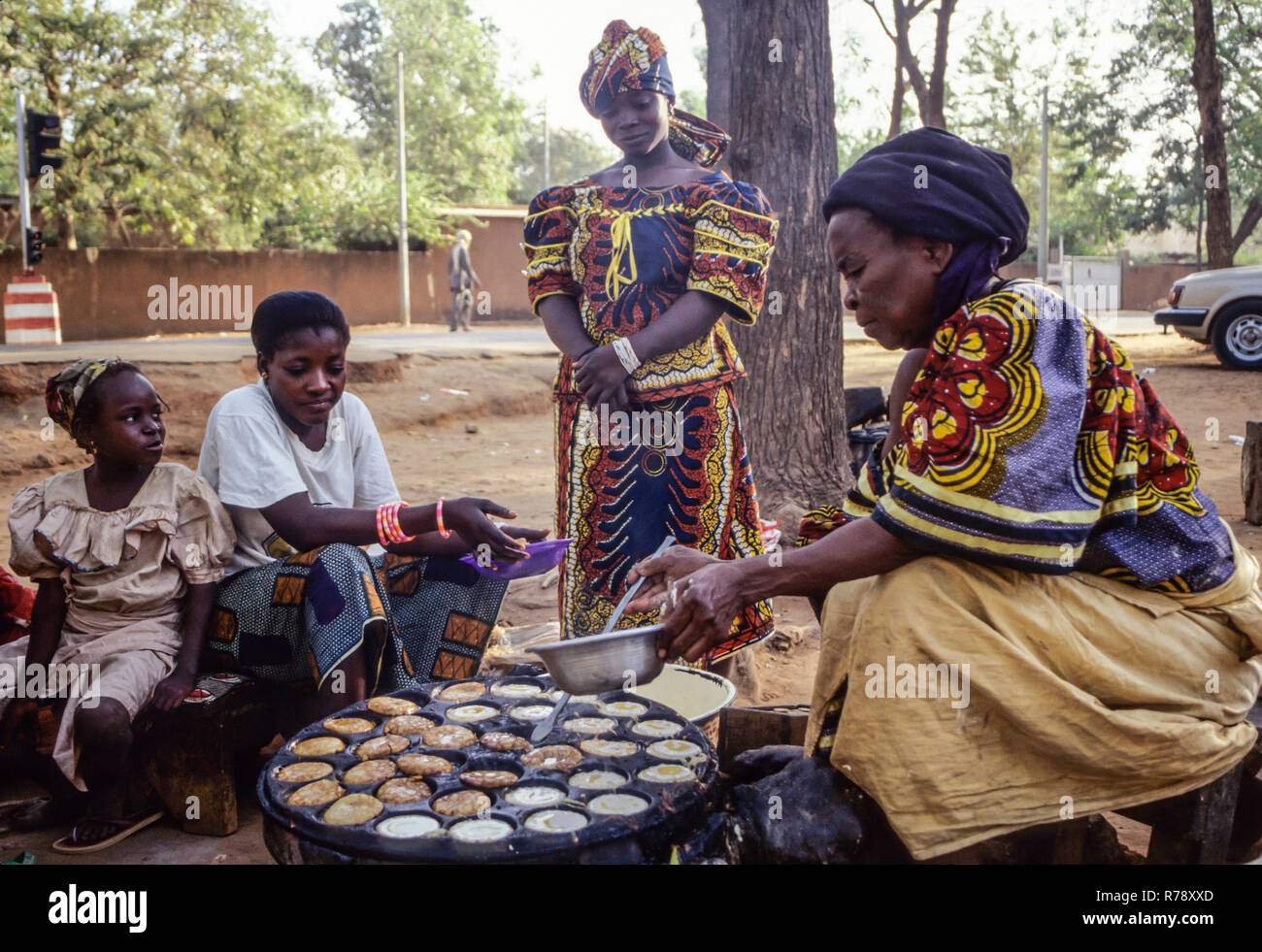 Niamey niger street hi-res stock photography and images - Alamy