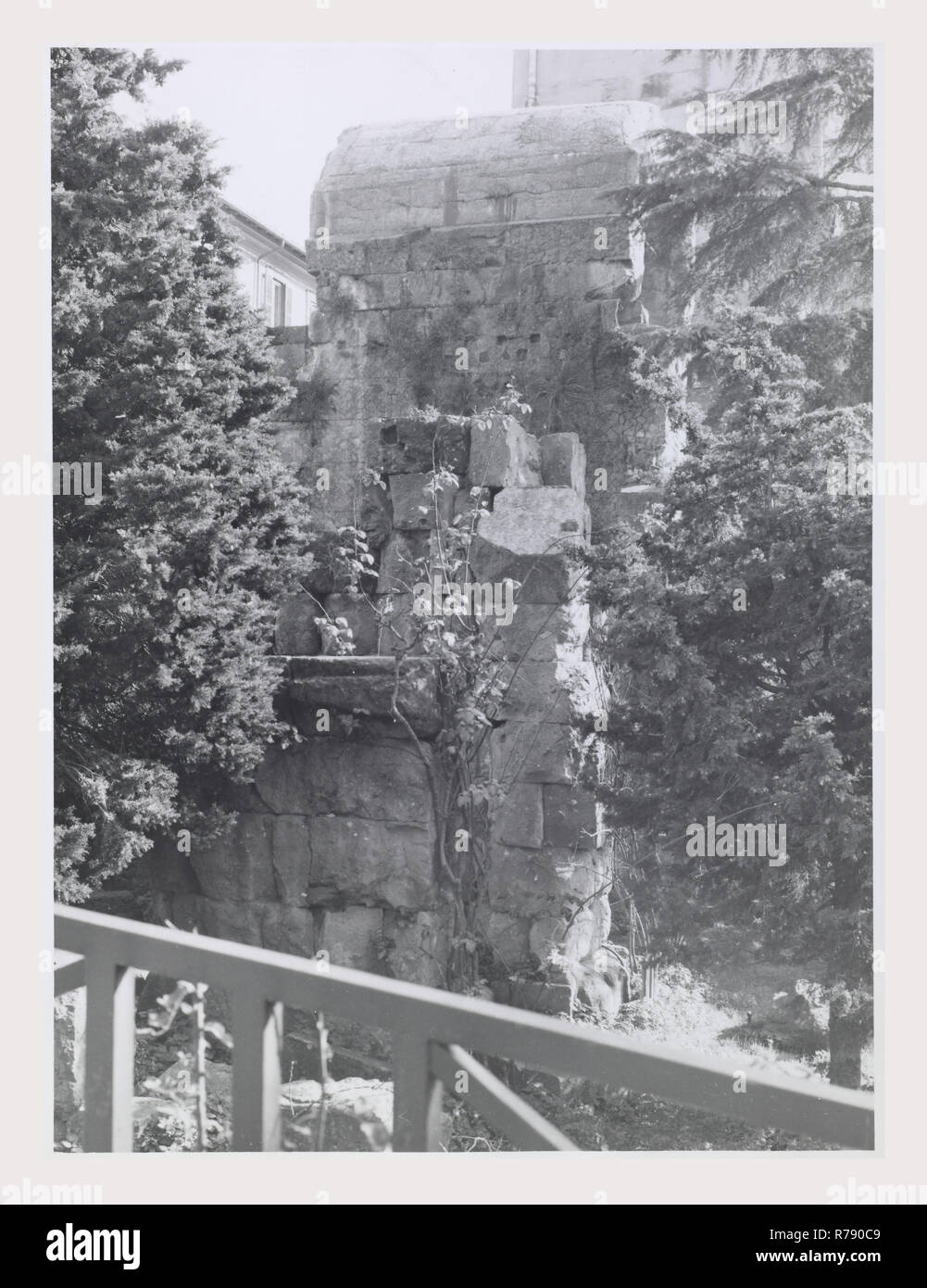 Porta pretoria italy hi-res stock photography and images - Alamy