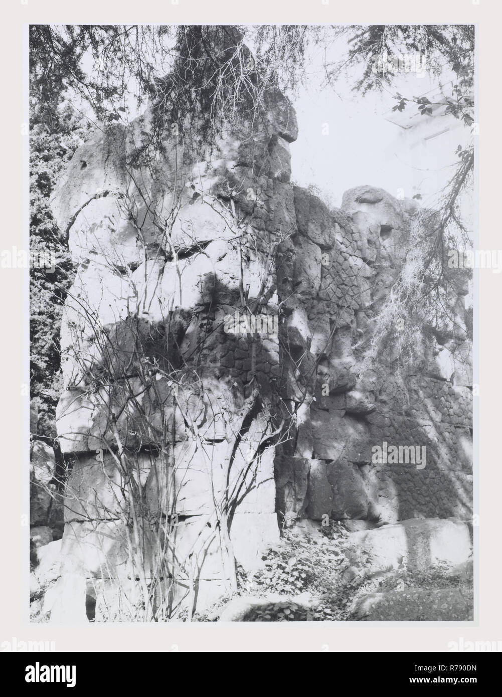 Porta pretoria italy hi-res stock photography and images - Alamy