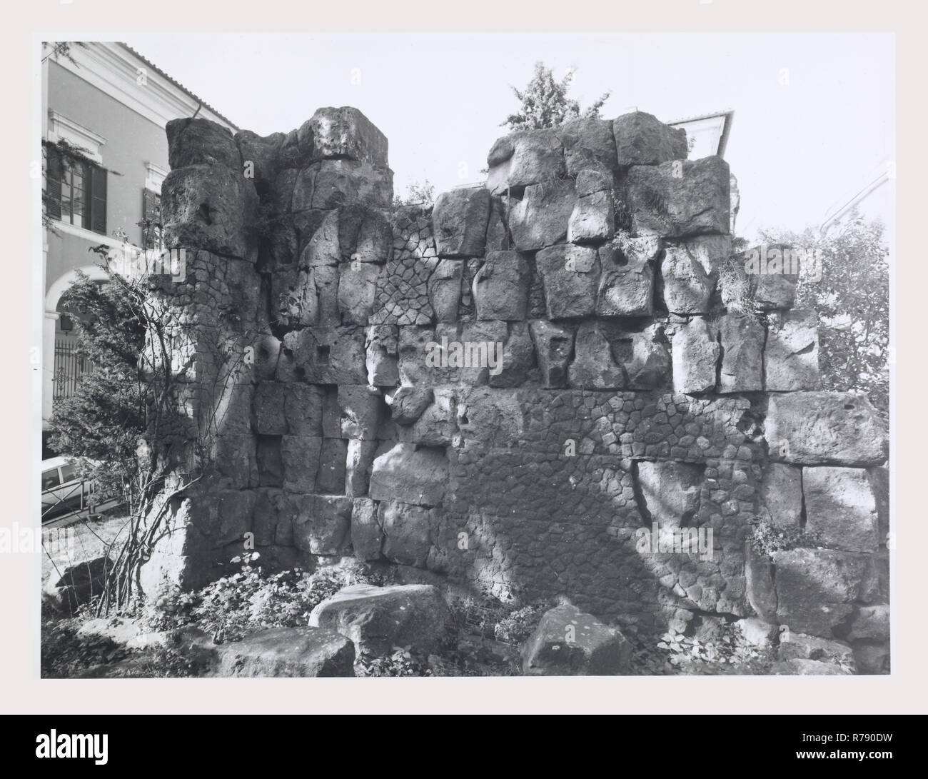 Porta pretoria italy hi-res stock photography and images - Alamy