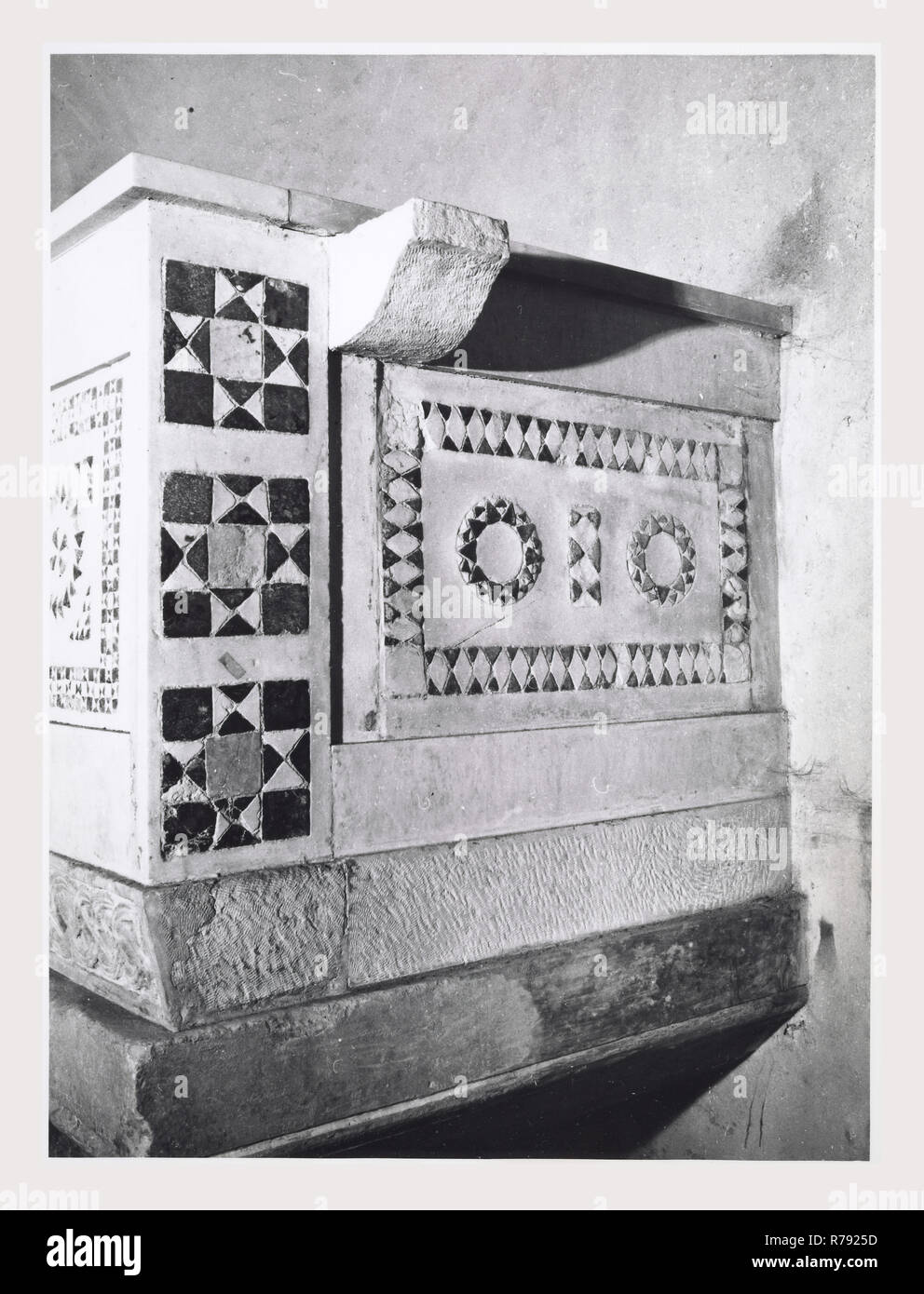 Palazzo albano hi-res stock photography and images - Alamy