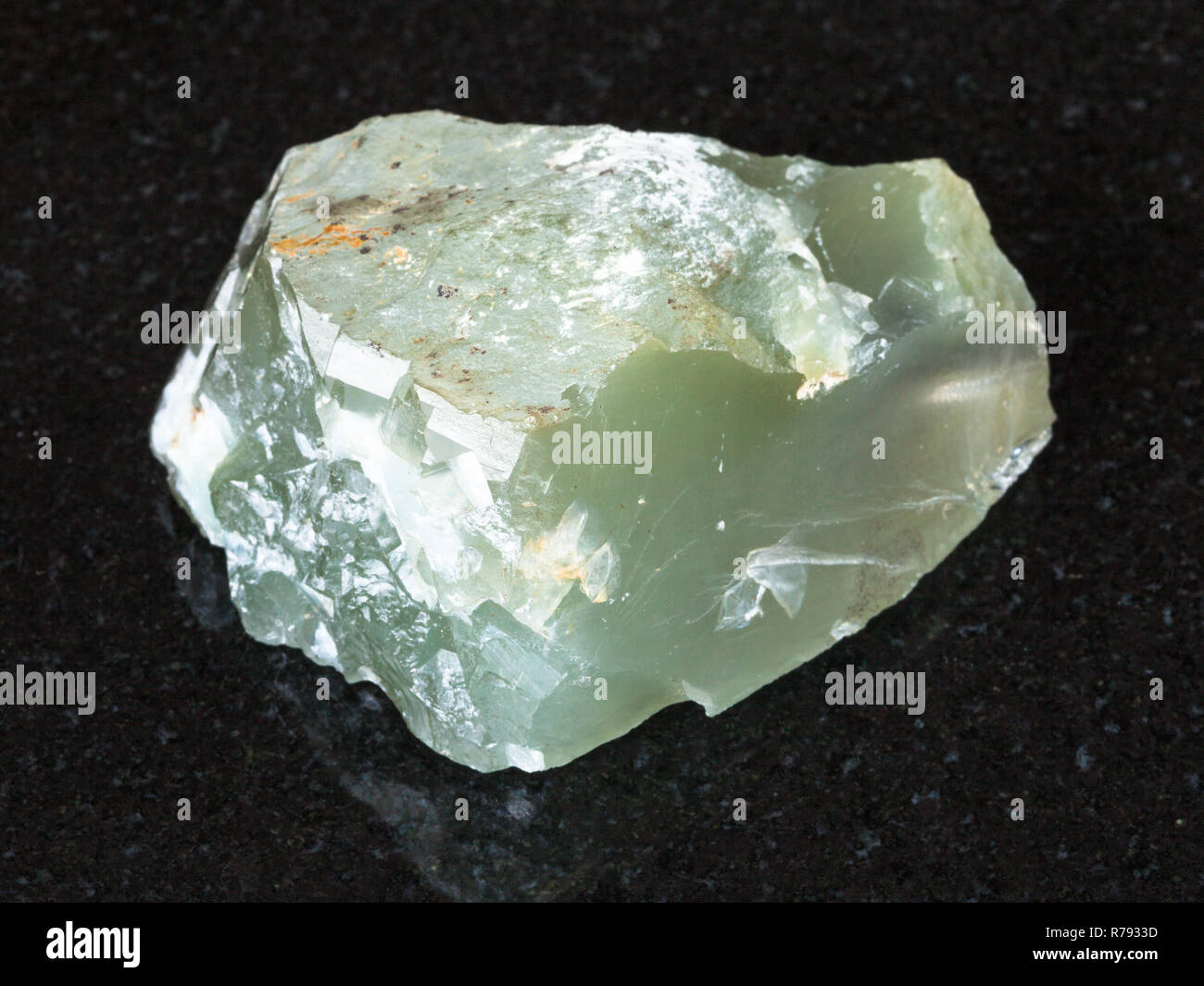 Prase quartz hi-res stock photography and images - Alamy