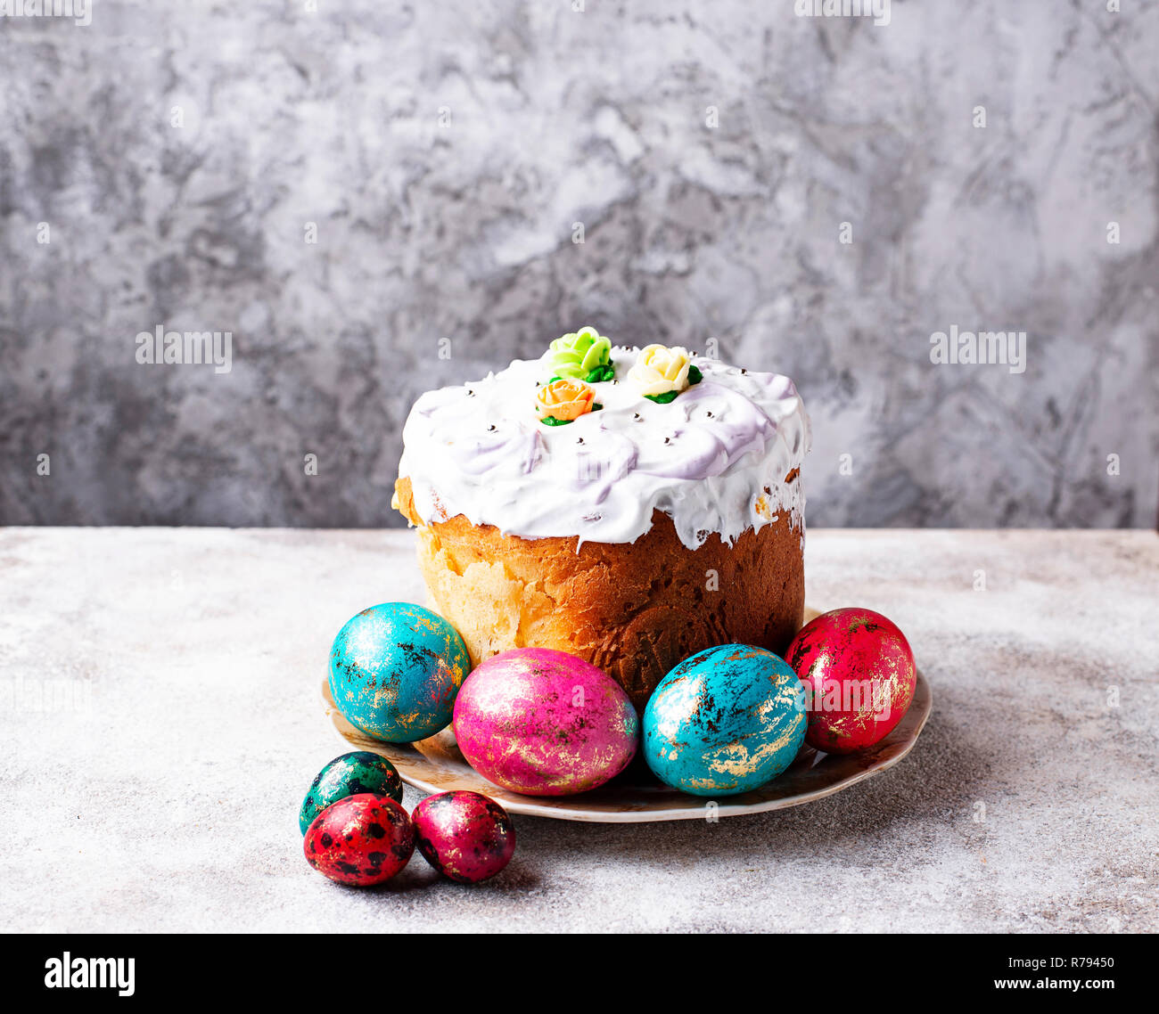 Traditional Easter cake with painted eggs Stock Photo - Alamy