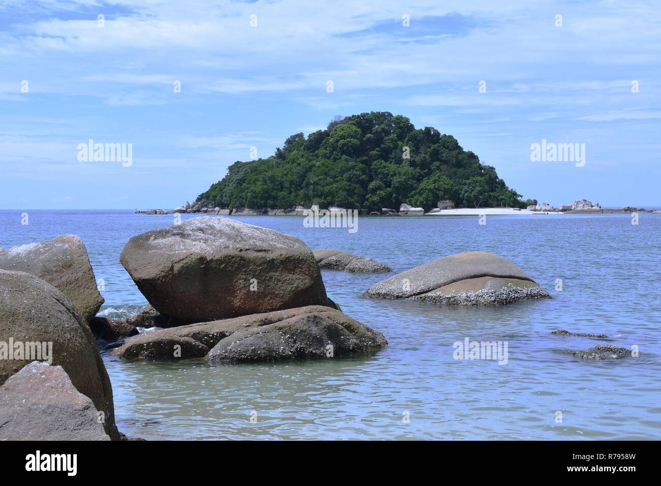 the stone beach Stock Photo - Alamy