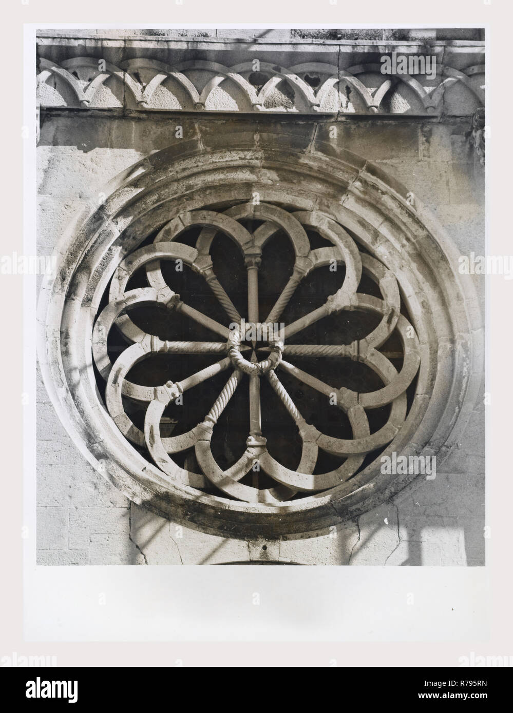 Italy earthquake 1980s hi-res stock photography and images - Alamy