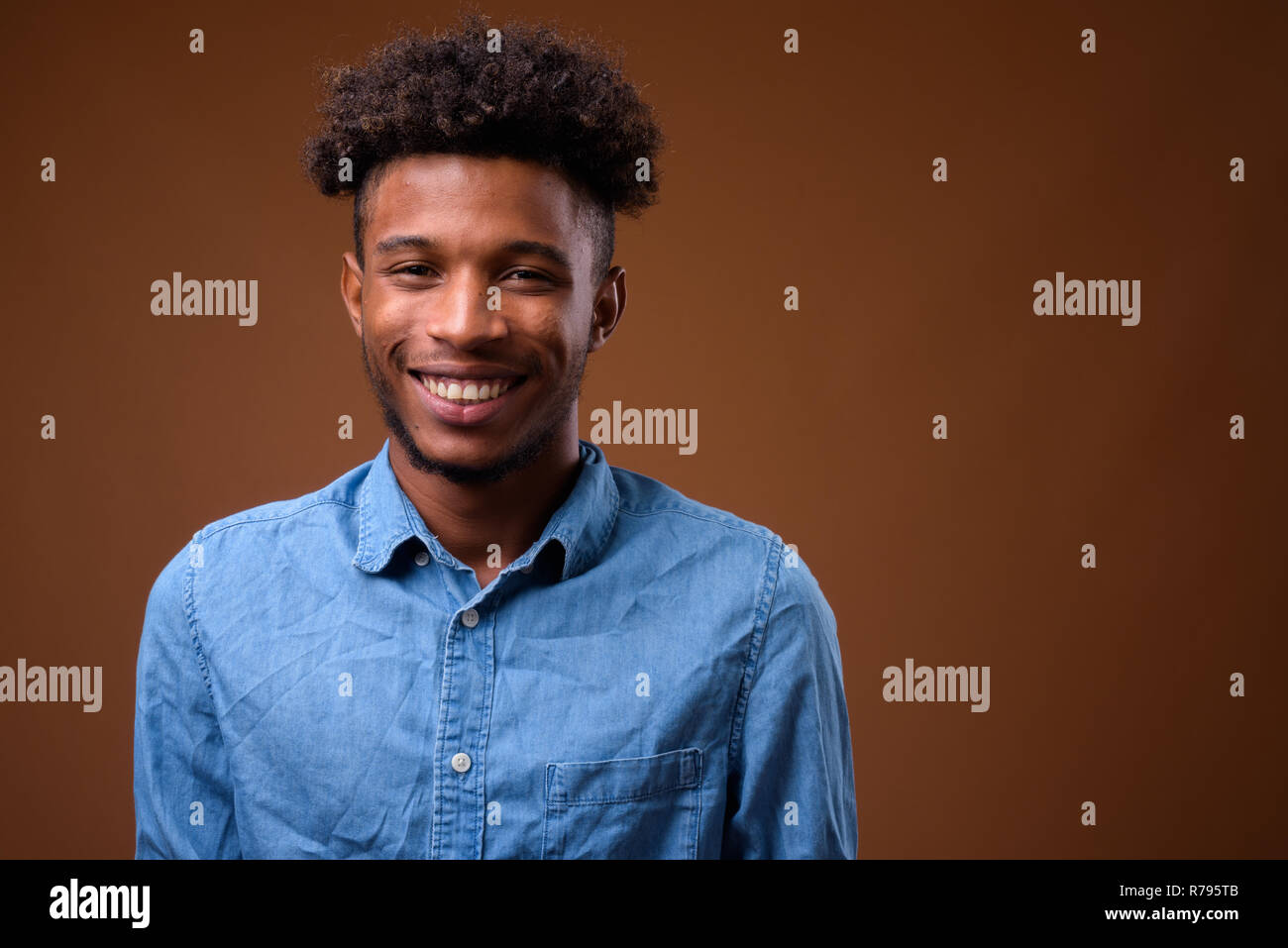 Happy african american face hi-res stock photography and images - Alamy