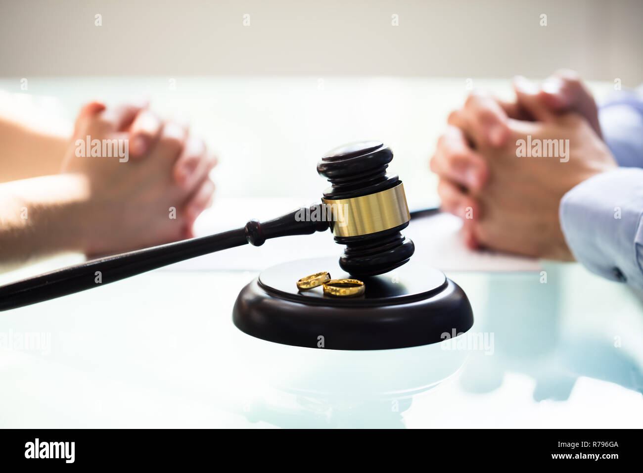 Gavel wedding rings hi-res stock photography and images - Alamy