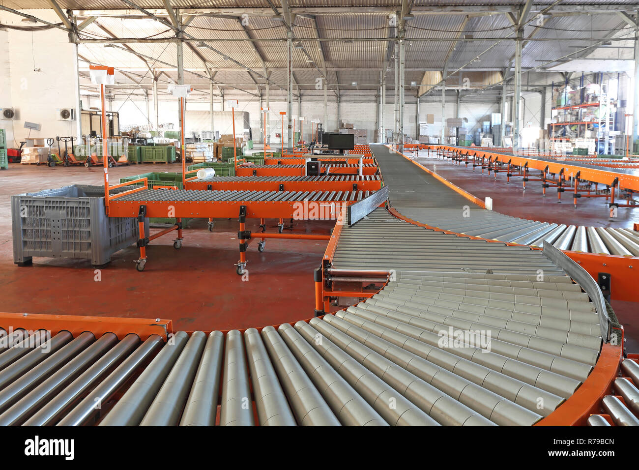 Conveying system hi-res stock photography and images - Alamy