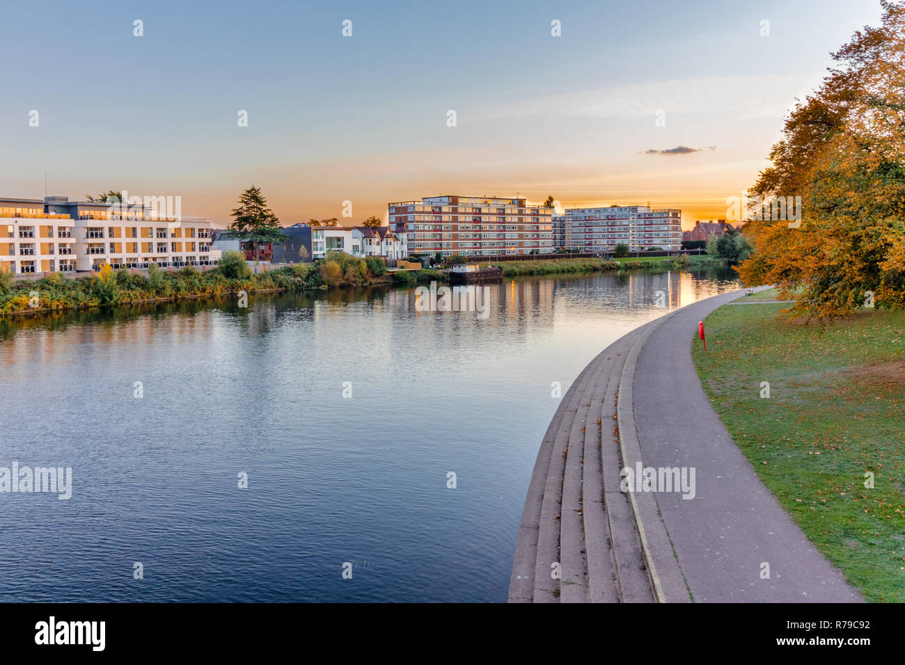 Victoria embankment steps hi-res stock photography and images - Alamy