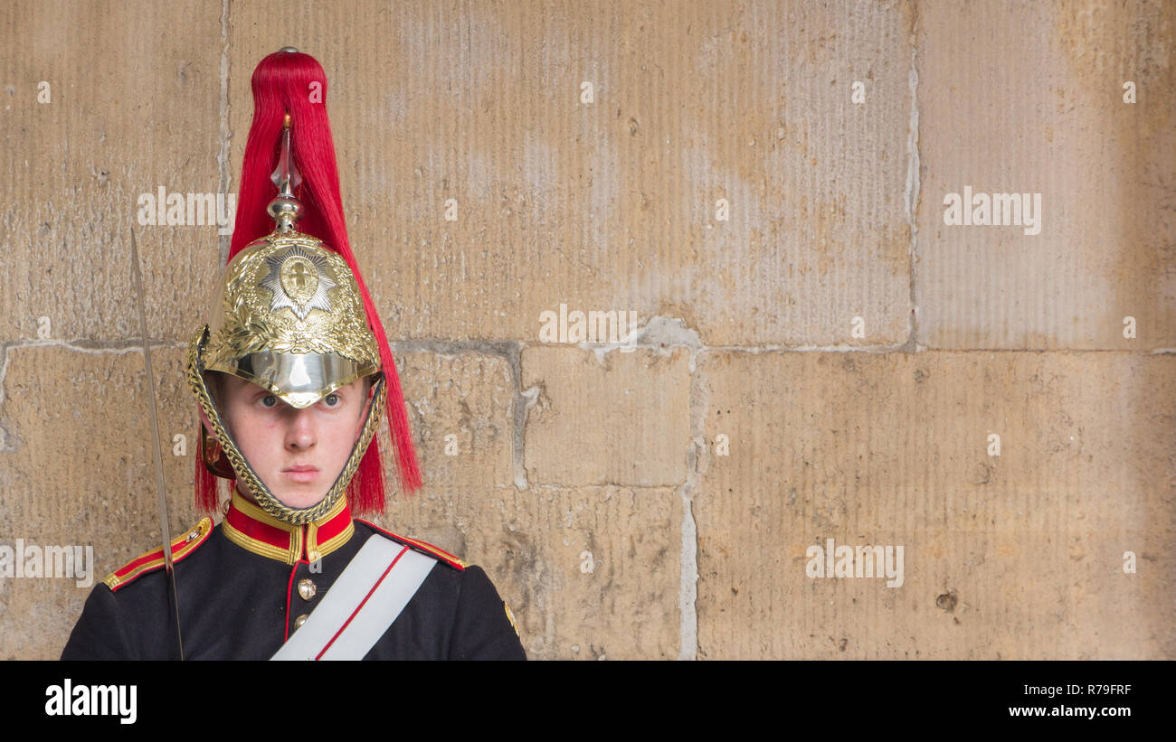Buckingham palace guards close up hi-res stock photography and images ...