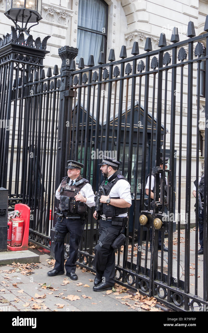 London 10 Number Ten Gate Police High Resolution Stock Photography and ...