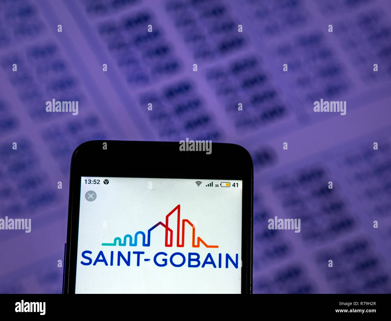 Saint gobain logo hi-res stock photography and images - Alamy