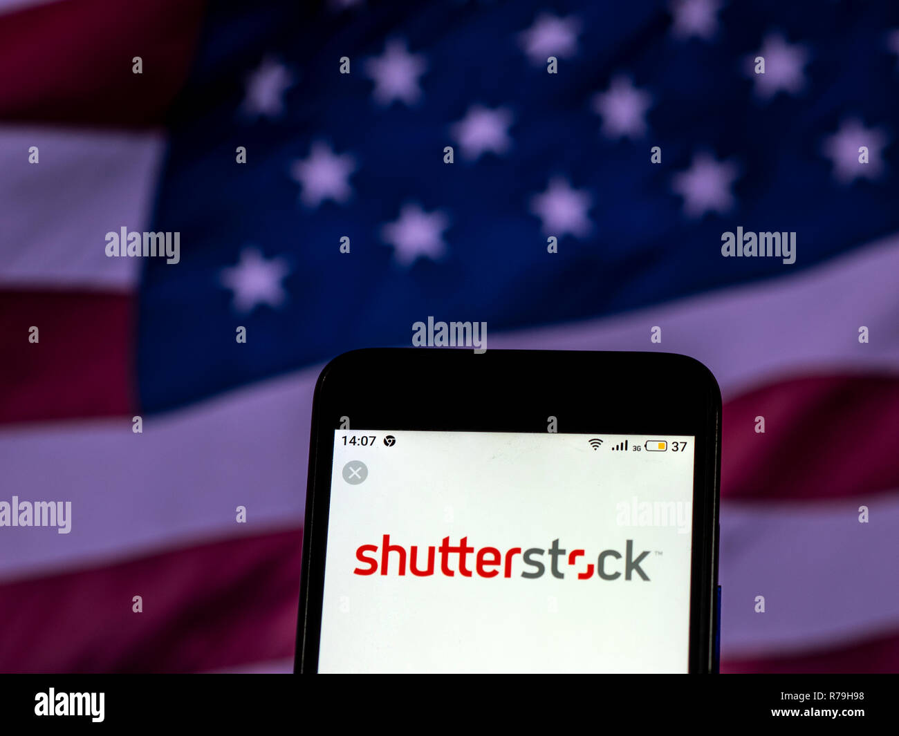 Shutterstock logo hi-res stock photography and images - Alamy