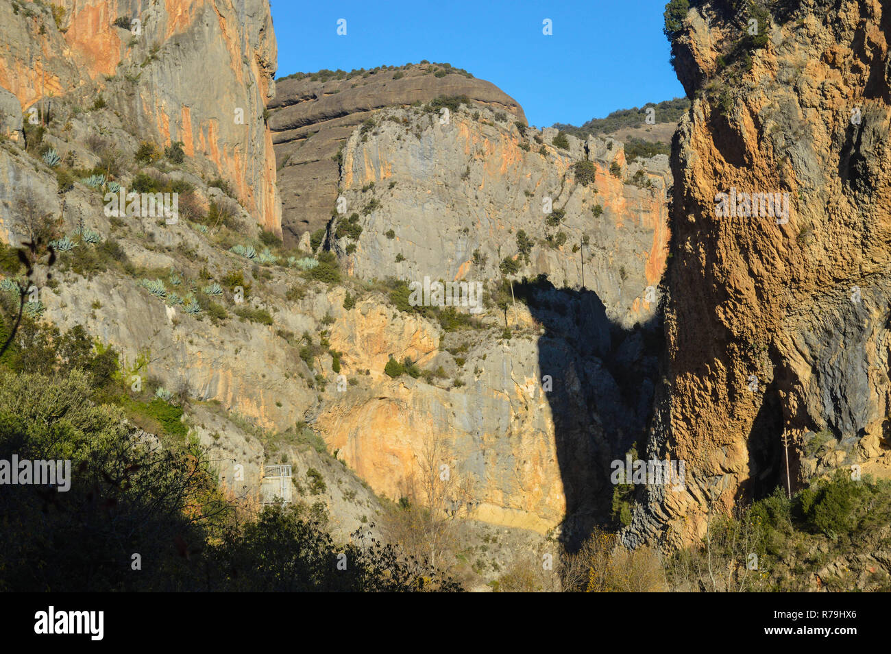 Trip to the Town of Alquezar Spain Stock Photo - Alamy