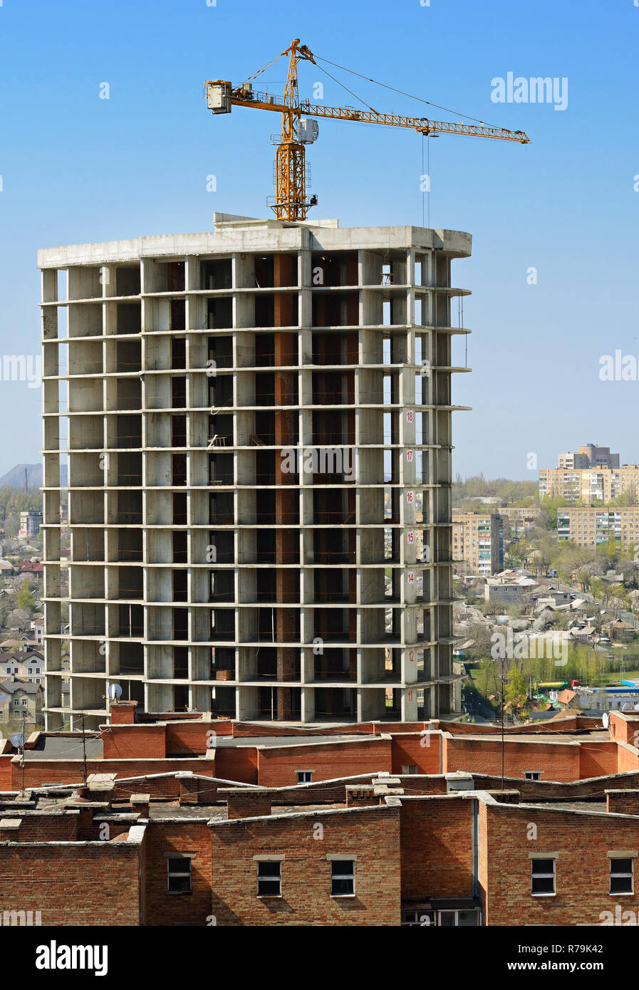Construction of a new building in the city Stock Photo - Alamy