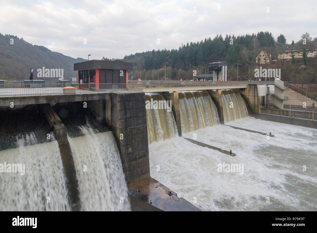 Open sluice gate gates hi-res stock photography and images - Alamy
