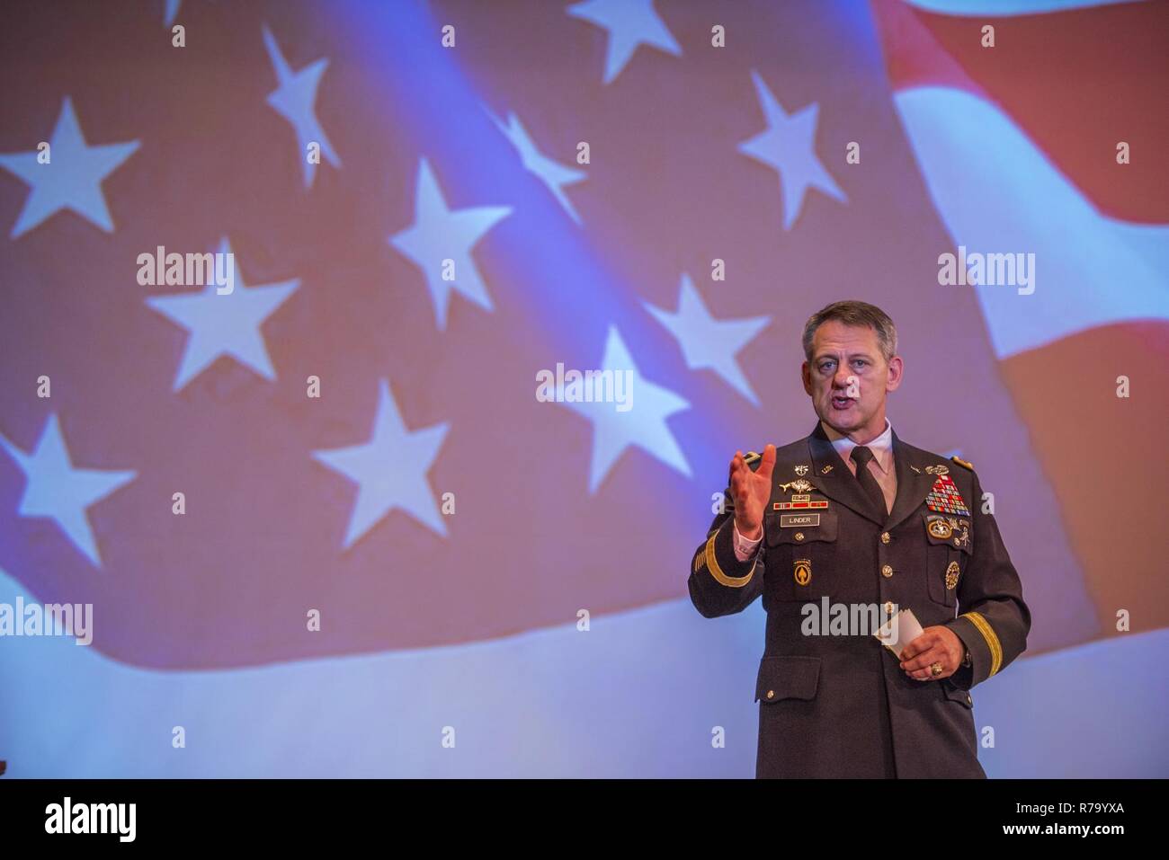 Maj gen james linder hi-res stock photography and images - Alamy