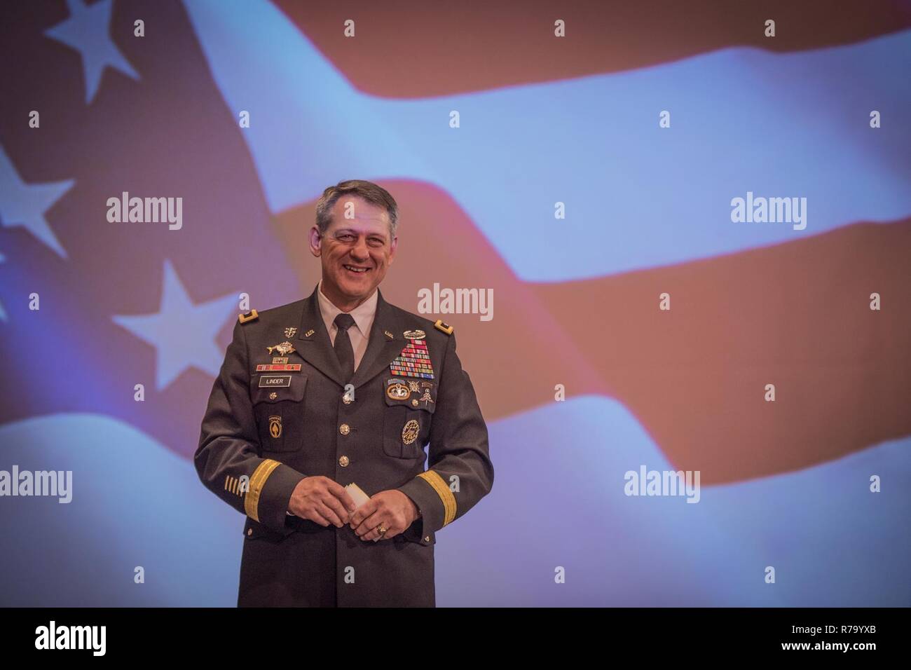 U.S. Army Maj. Gen. James B. Linder, commander of the U.S. Army John F ...
