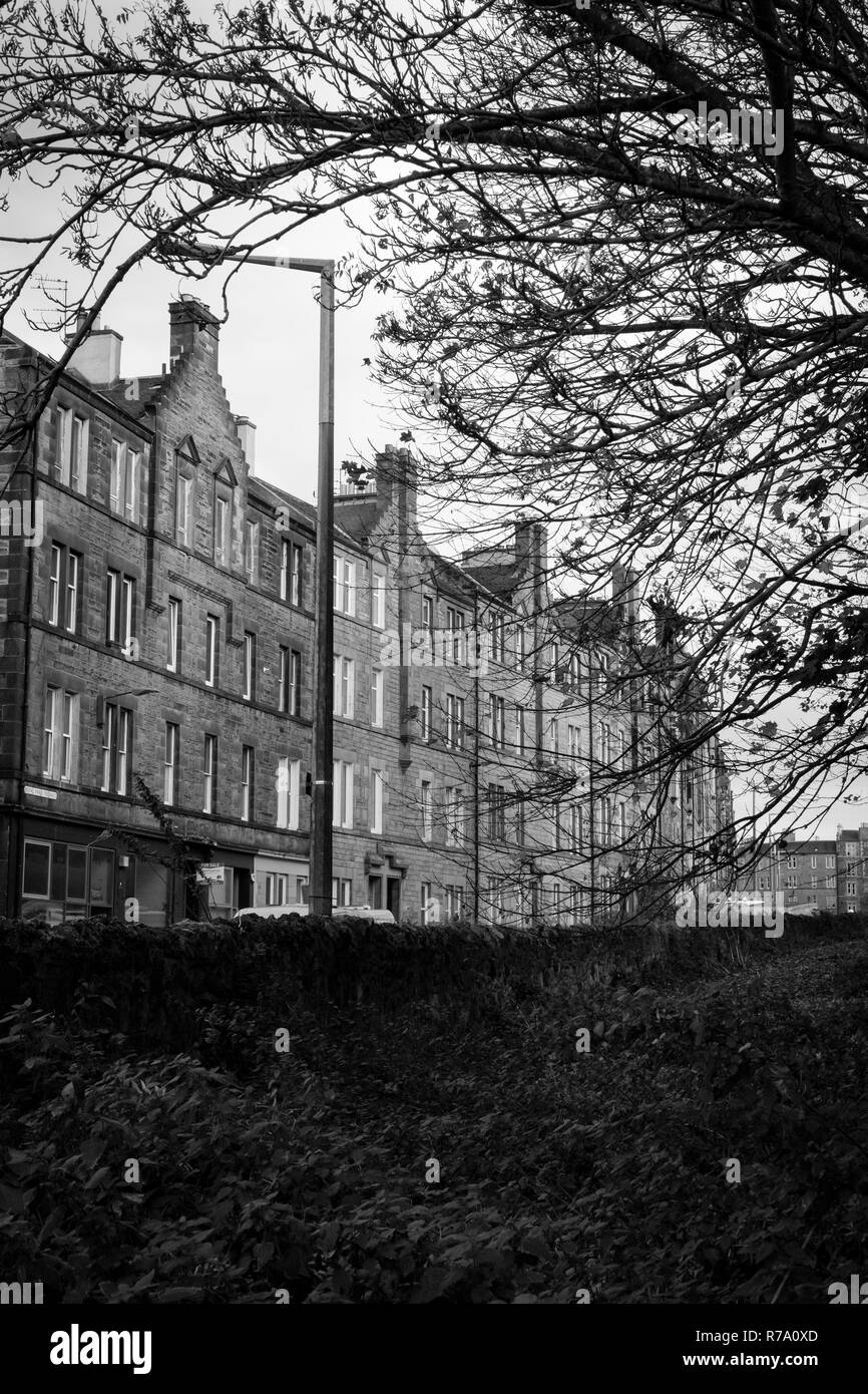 Edinburgh tenements hi-res stock photography and images - Alamy