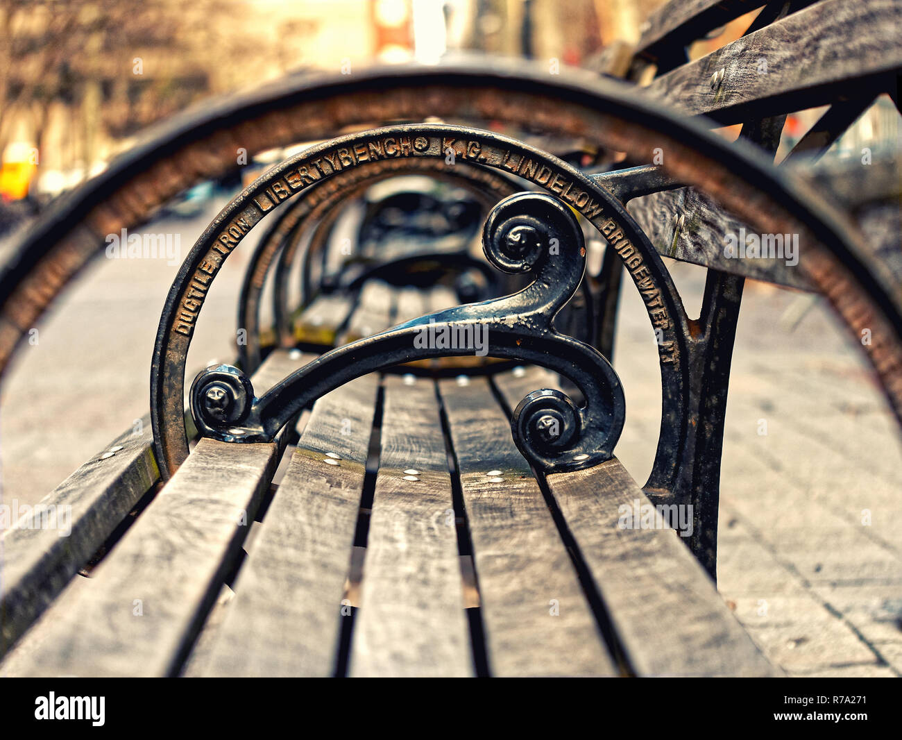 Empty sidewalk in manhattan hi-res stock photography and images - Alamy