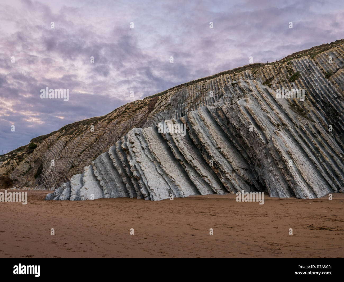 Layers of strata hi-res stock photography and images - Alamy