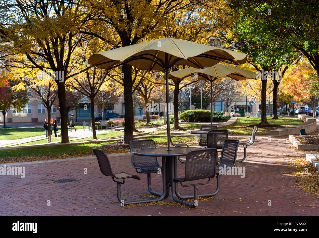 Reston town center park hi-res stock photography and images - Alamy