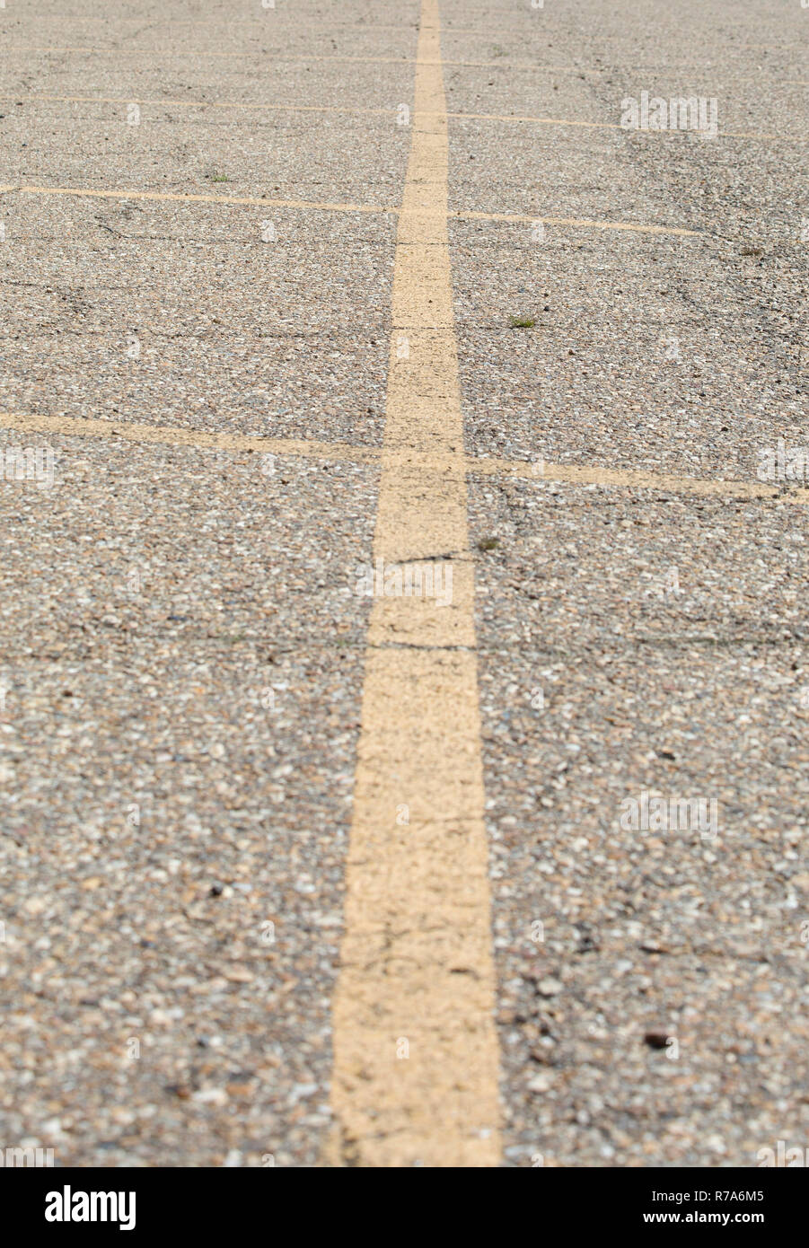 Asphalt parking area yellow stripes hi-res stock photography and images ...