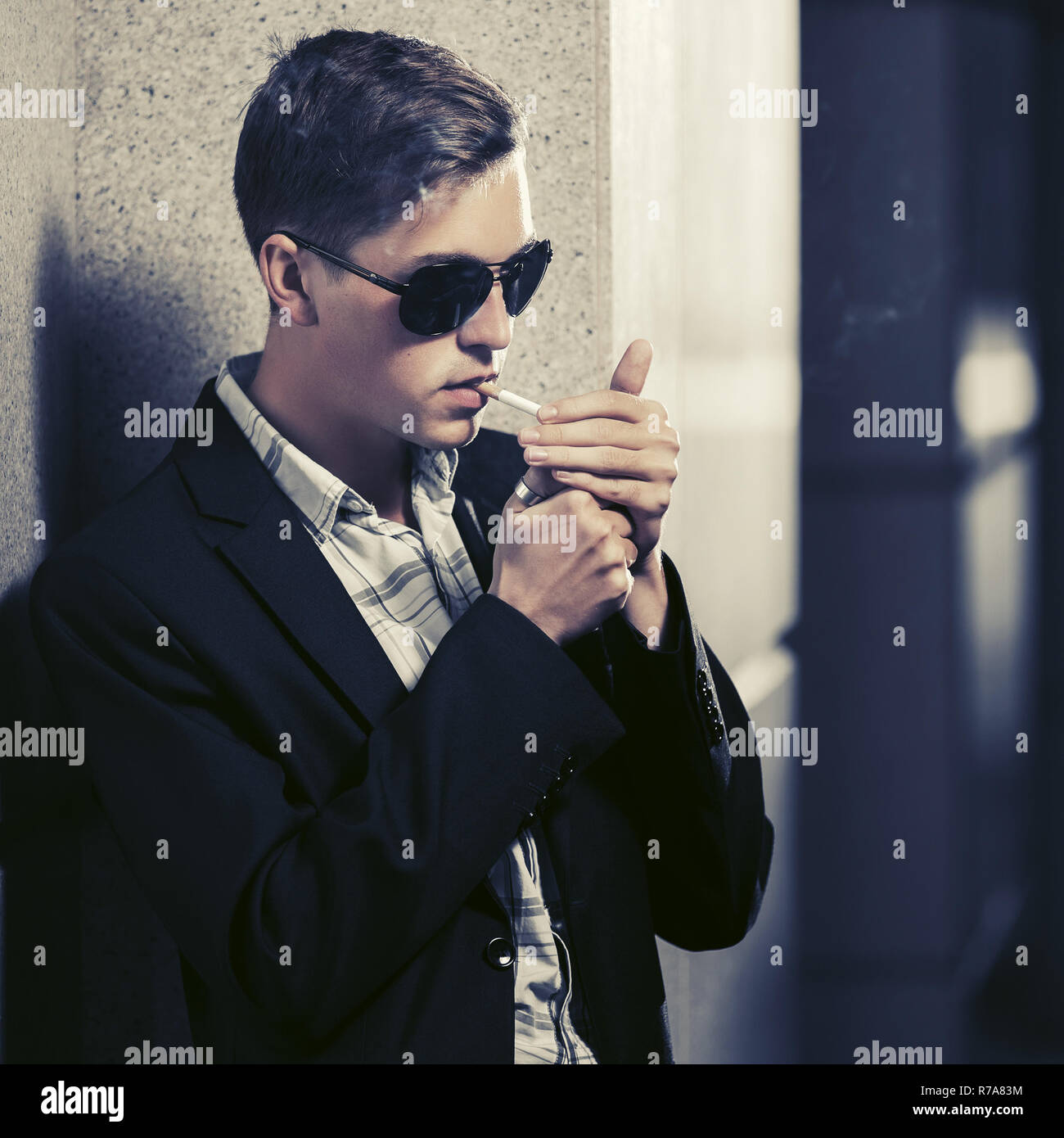 Model with cigarette hi-res stock photography and images - Alamy