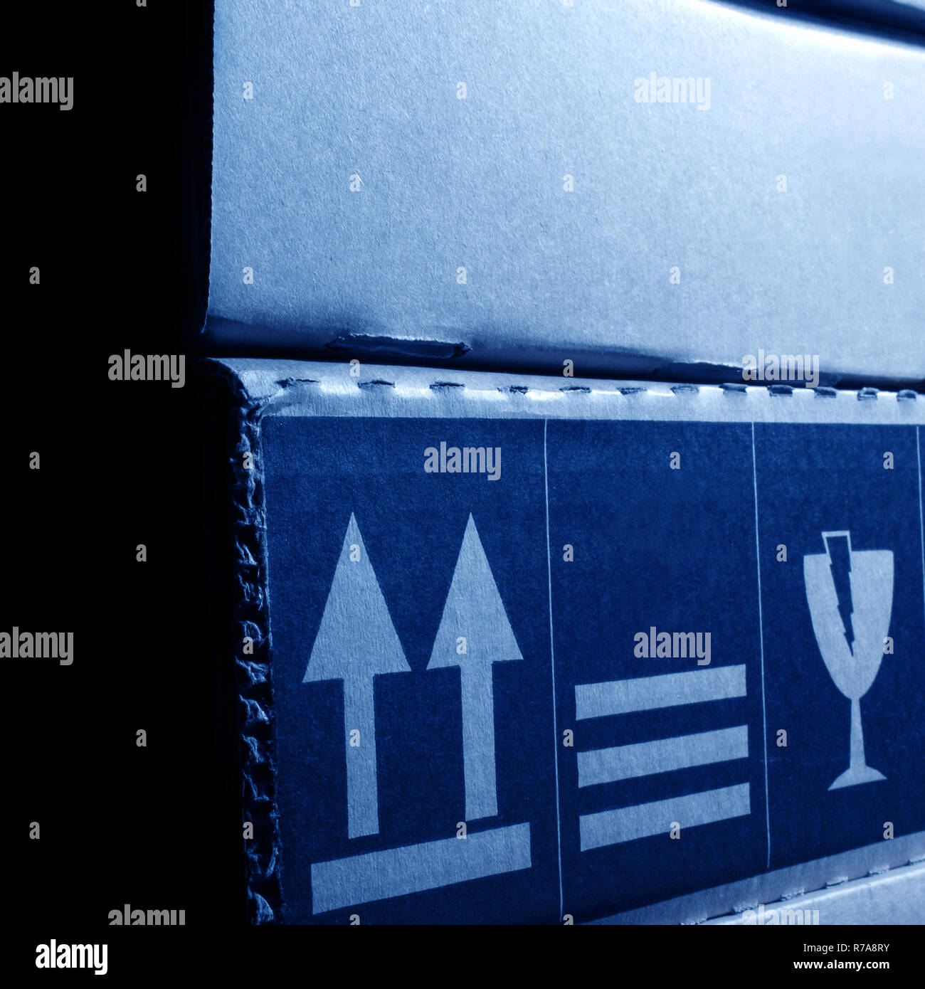 Cardboard boxes stack packing material hi-res stock photography and ...