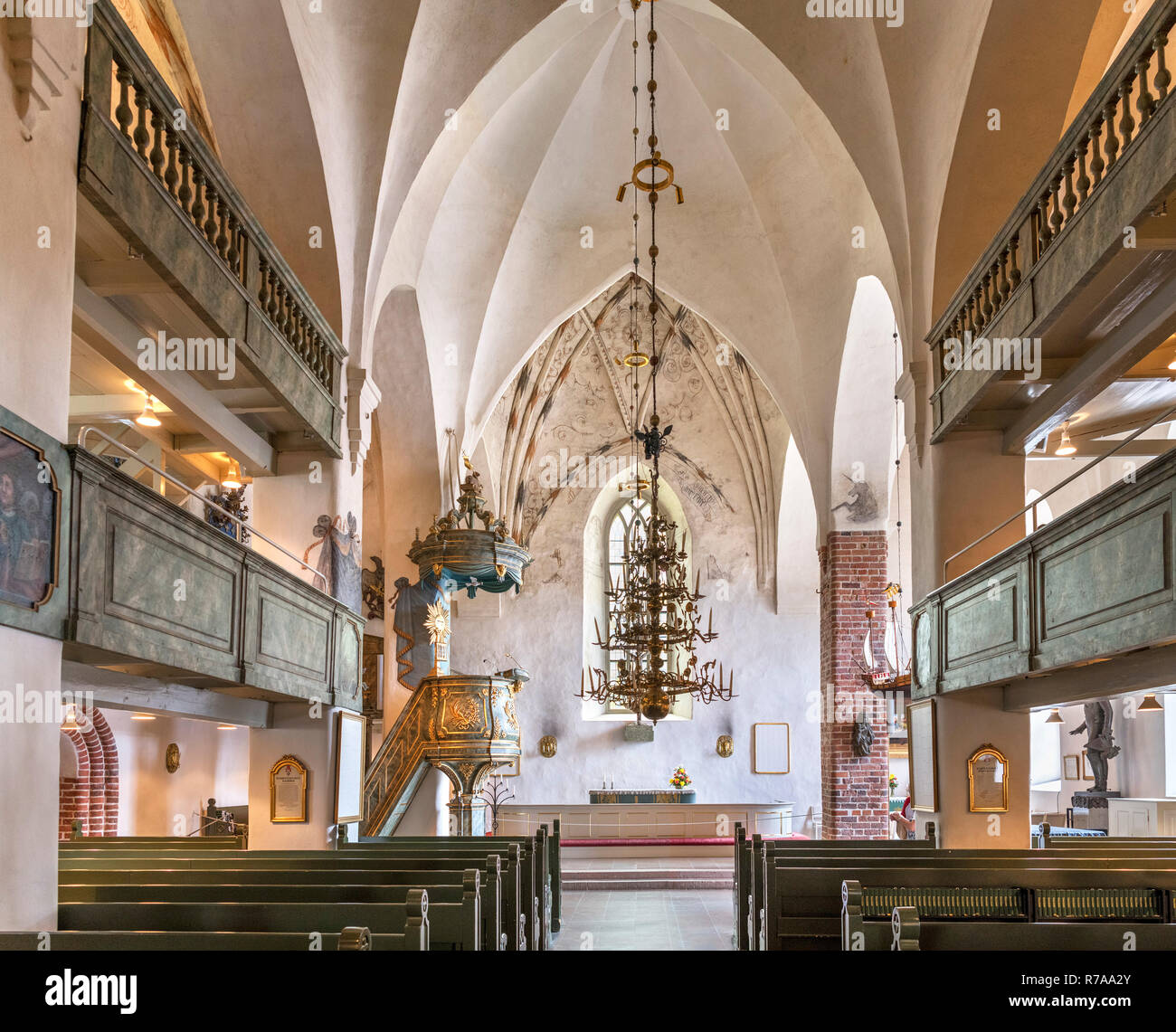 Interior of Porvoo Cathedral (Porvoon tuomiokirkko), Porvoo, Uusimaa ...