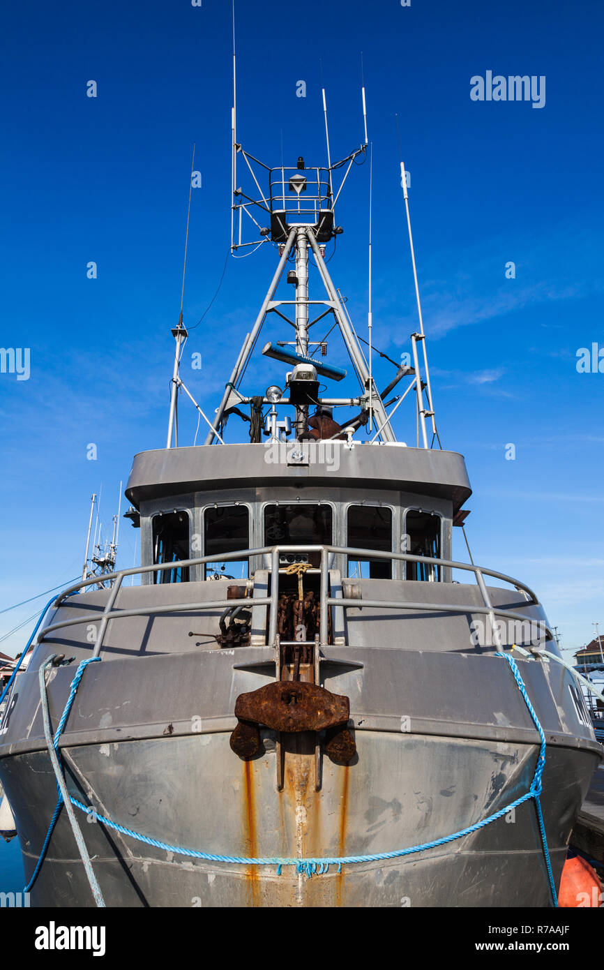 Aluminum mast boat hi-res stock photography and images - Alamy