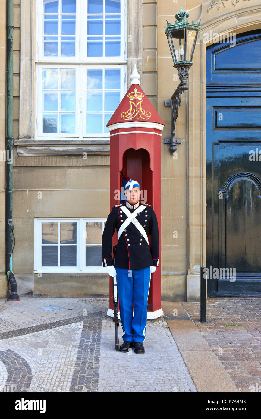 A Royal Life Guard to the Danish monarchy on duty in front of his ...