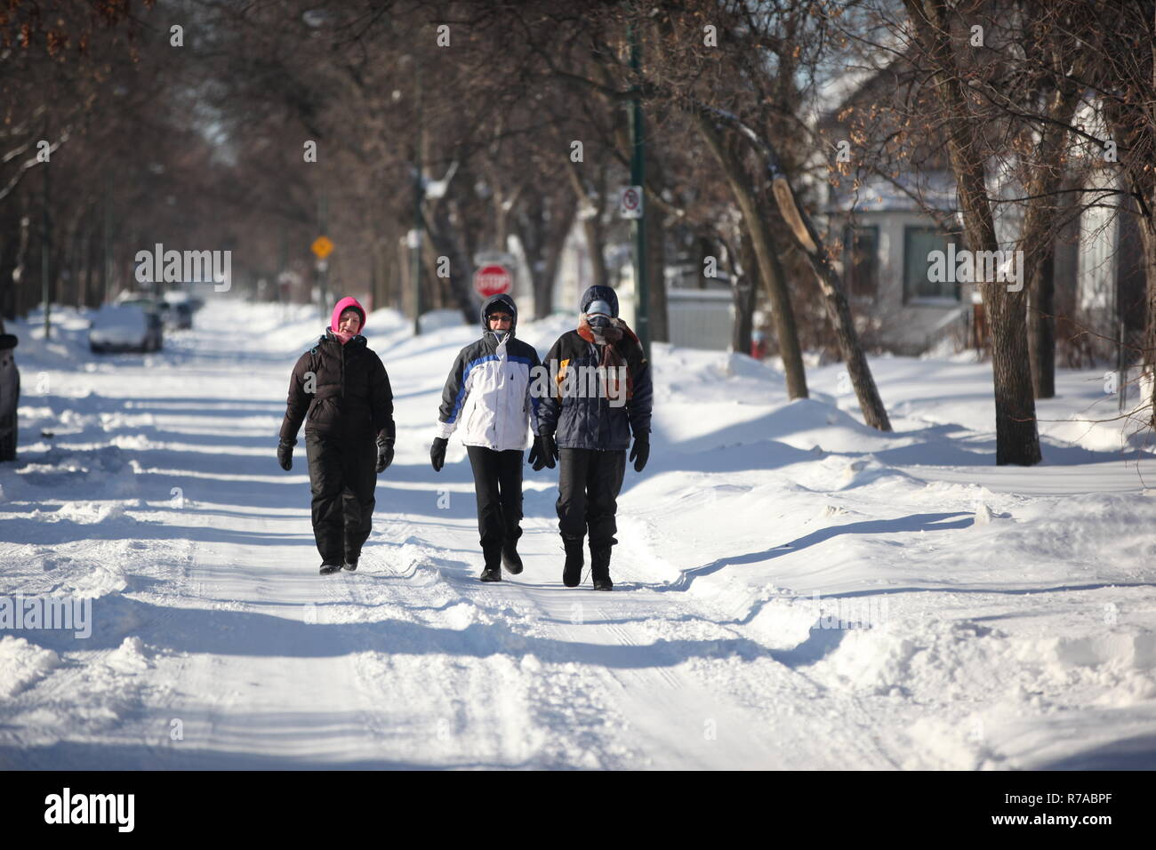 Bundled up walkers hi-res stock photography and images - Alamy