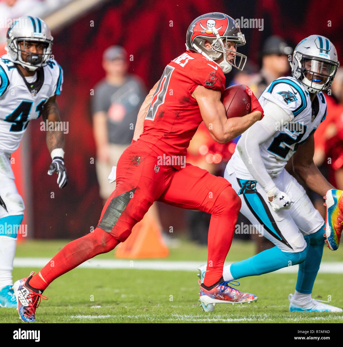 Raymond humphries hi-res stock photography and images - Alamy