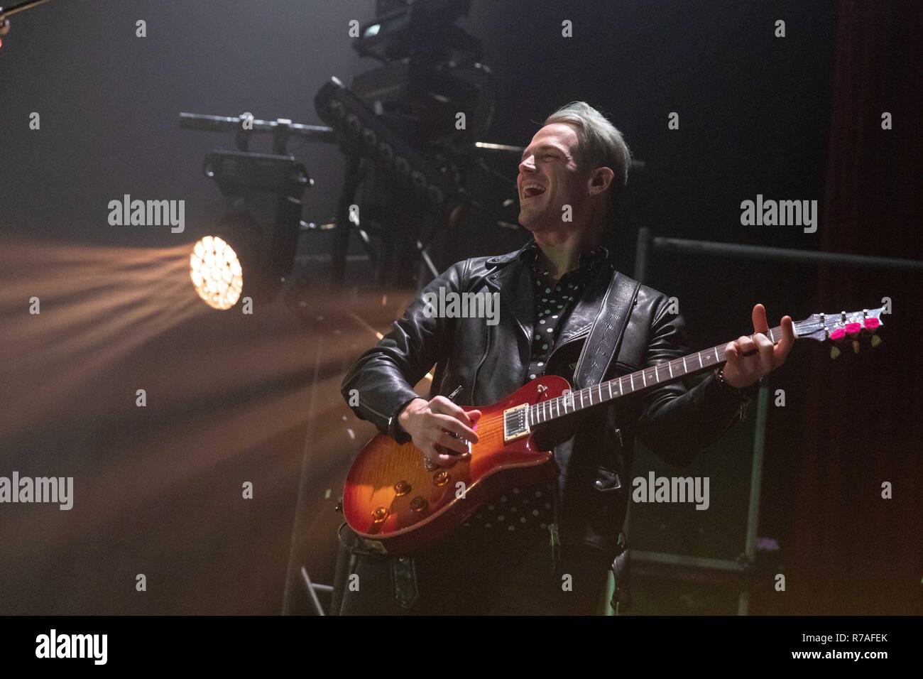Chicago, Illinois, USA. 7th Dec, 2018. BRIAN CRADDOCK of Daughtry at ...
