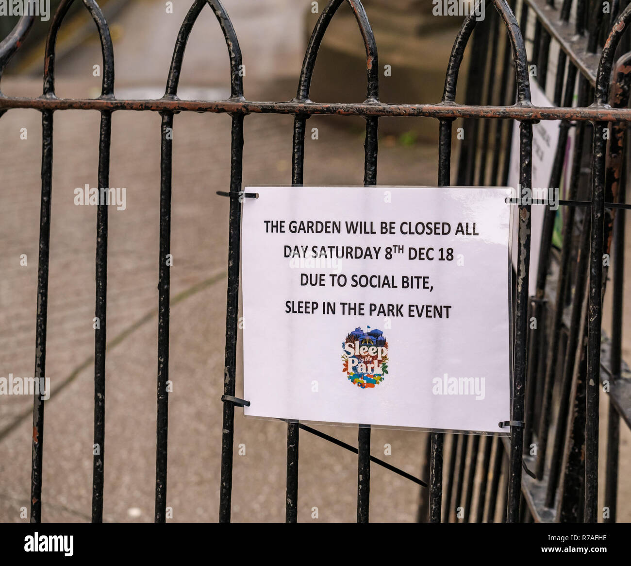 Princes street gardens closed sign hi-res stock photography and images ...