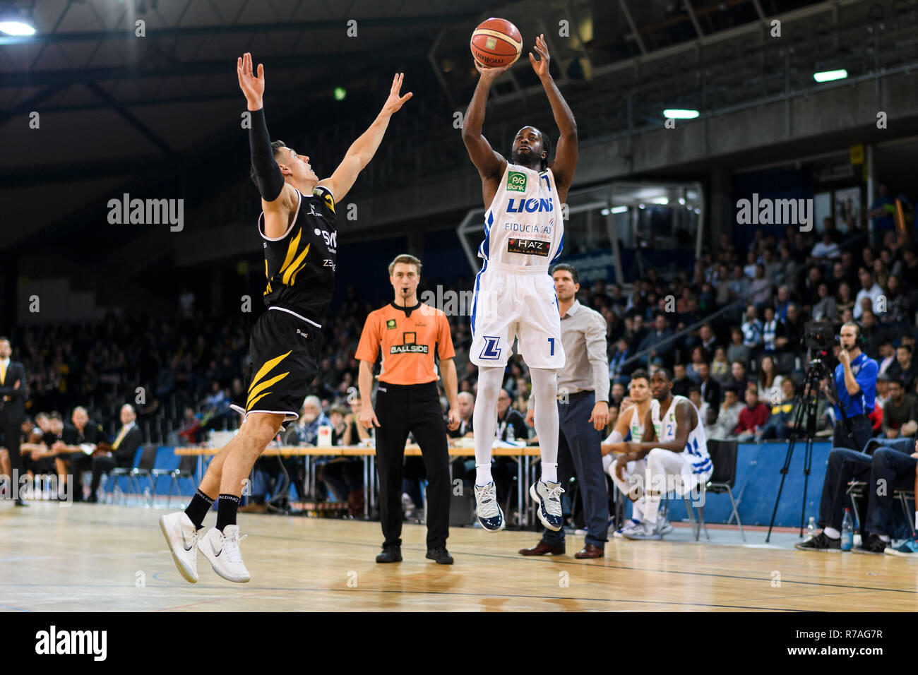 Reed timmer hi-res stock photography and images - Alamy