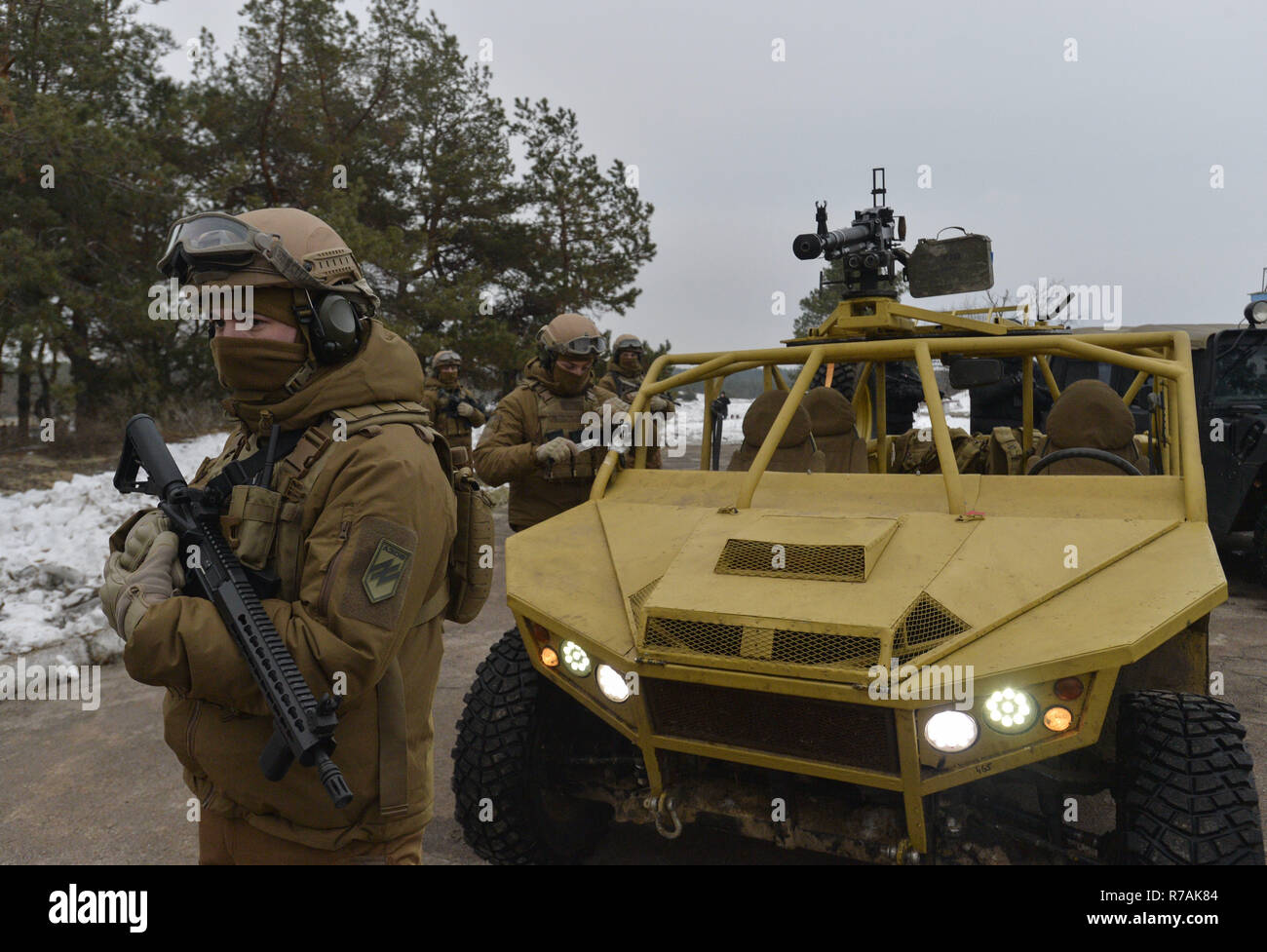 Kiev region, Ukraine. 8th Dec, 2018. Servicemen from the battalion of ...