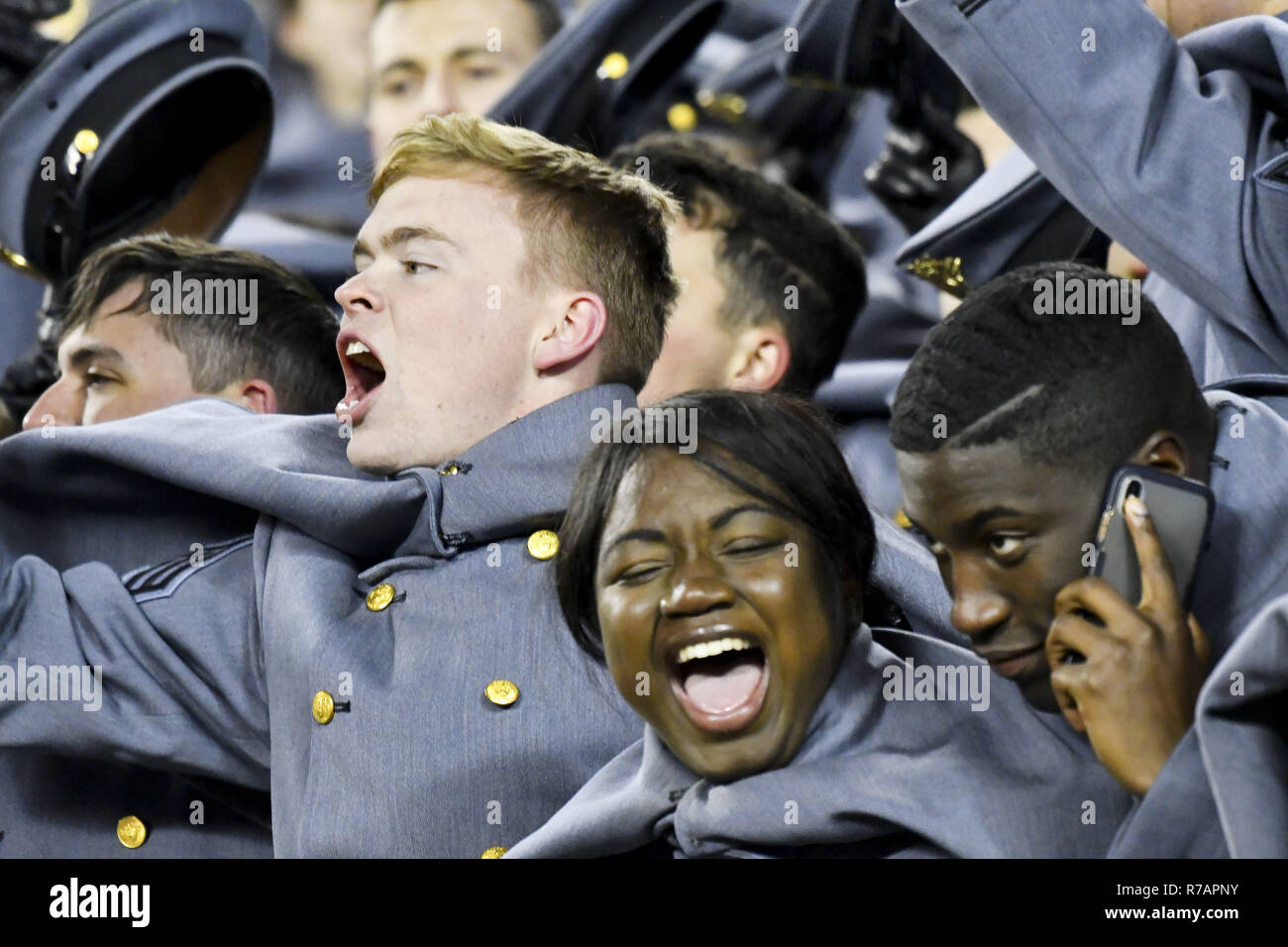 Philadelphia, Pennsylvania, USA. 8th Dec, 2018. Army Cadets cheering ...