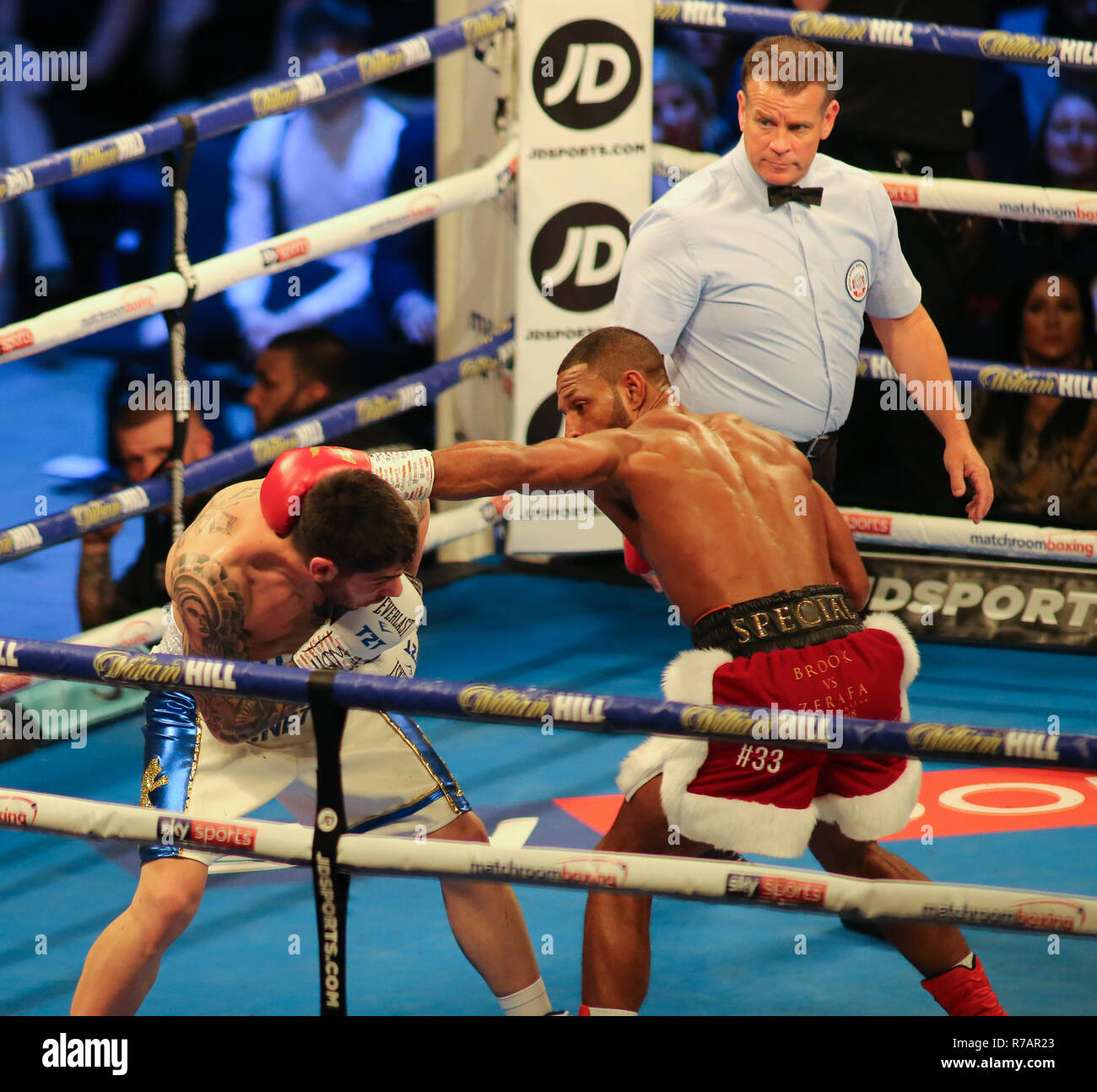 Super welterweight hi-res stock photography and images - Alamy