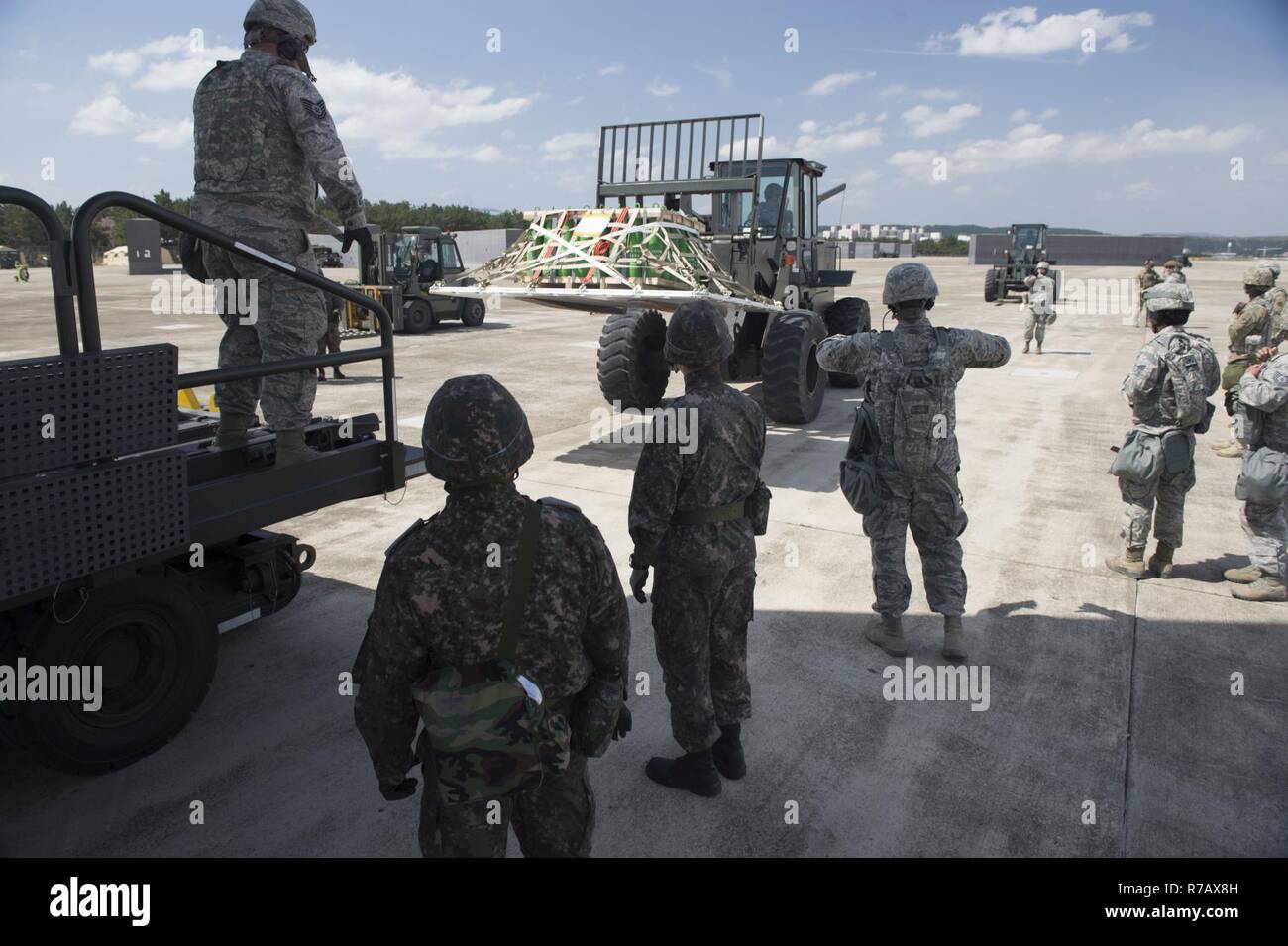 621 crw hi-res stock photography and images - Alamy