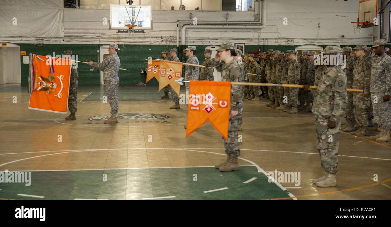 U.S. Army Soldiers of the 101st Expeditionary Signal Battalion, New ...
