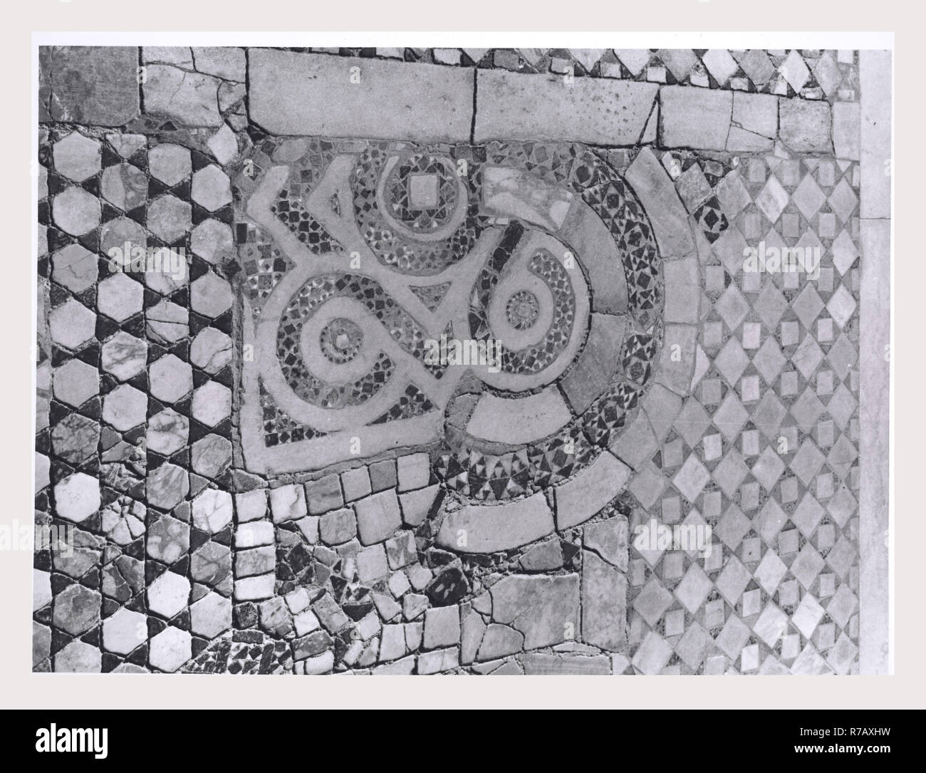 Cosmati pavement hi-res stock photography and images - Alamy