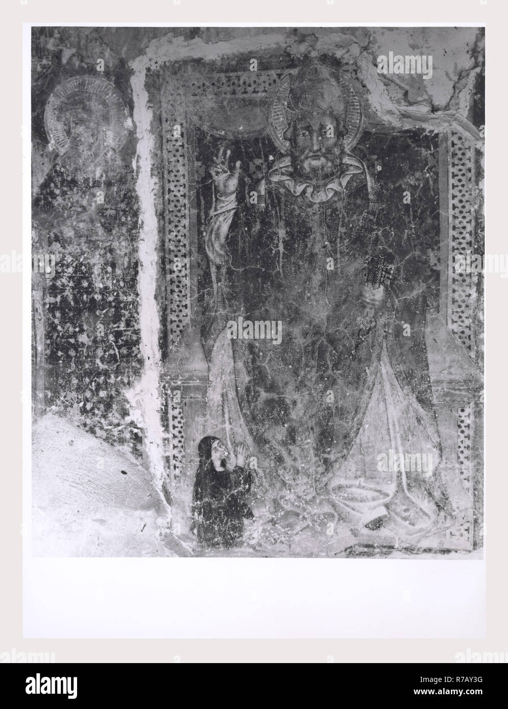 Cosmati pavement hi-res stock photography and images - Alamy