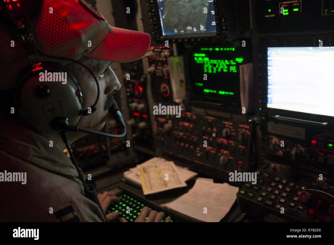 Weapons system operator hi-res stock photography and images - Alamy