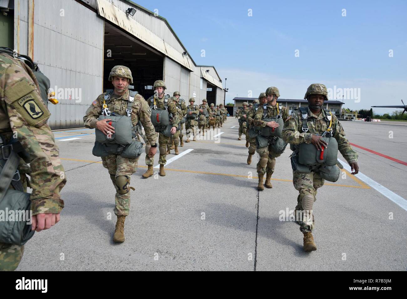 U.S. Army Paratroopers assigned to the 173rd Brigade Support Battalion ...