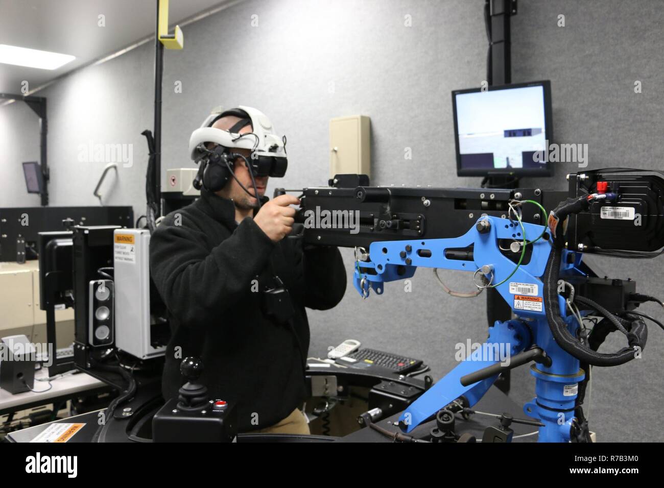 Virtual convoy operations trainer hi-res stock photography and images ...